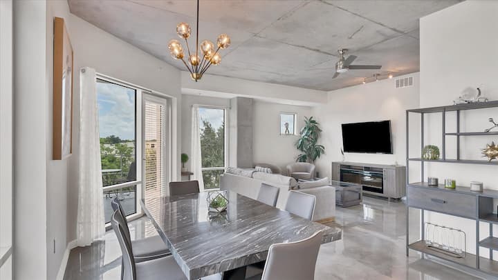 Modern 3 Bedroom Condo In Downtown W Free Parking - Winter Park, FL