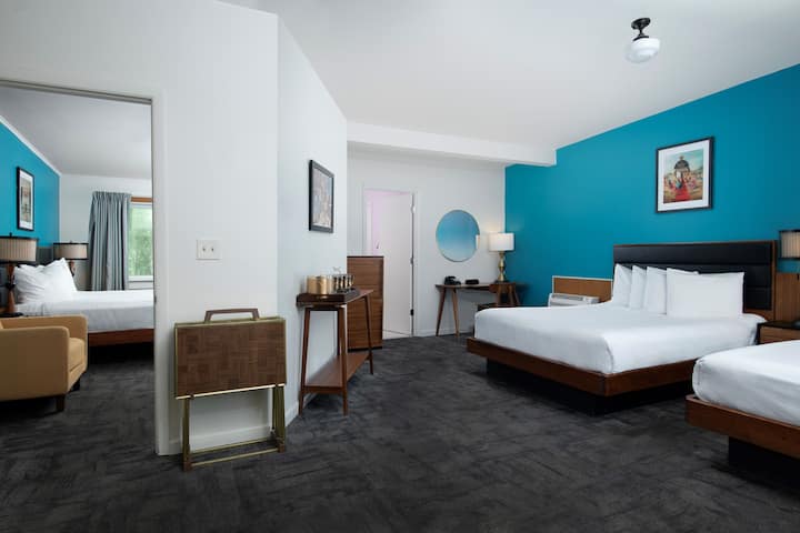 Stay At A 1950s Classic Motel In Bozeman - Bozeman, MT