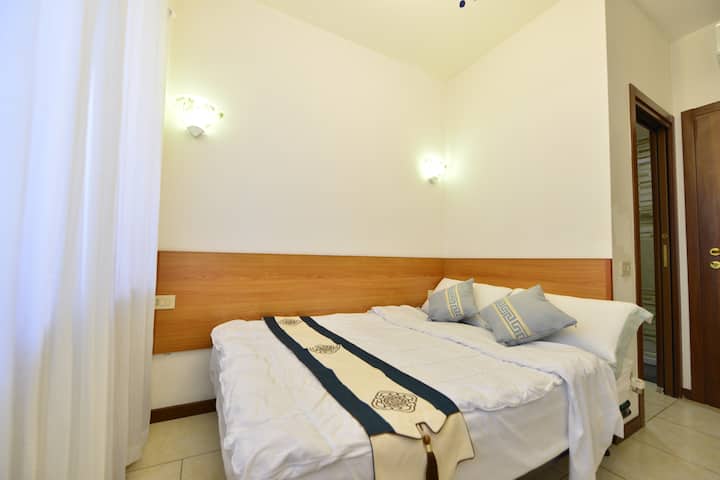 强烈推荐!Small Private Room With Bathroom In Venice - Mestre