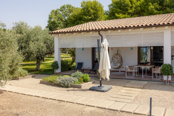 Haus Mit Meerblick Im Olivenhain - Menfi