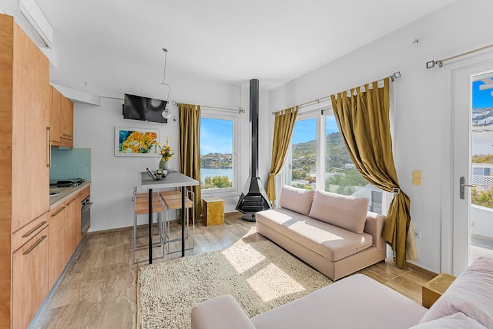 Beachfront Super Rockies Resort Super Rock Retreat - Mykonos Region