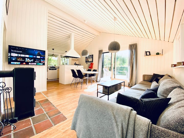 Charmerende Sommerhus Med Vildmarksbad I Hals! - Hou