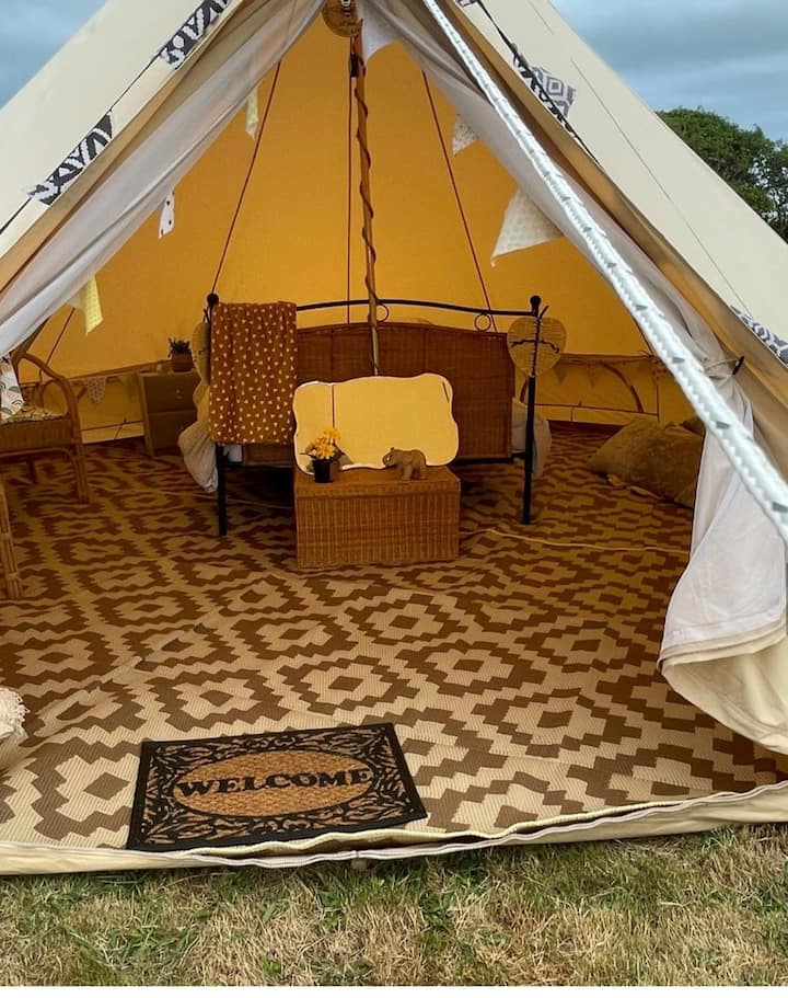 Rosewarne Farm, Cornwall Glamping
Pendarves Tent - St Agnes
