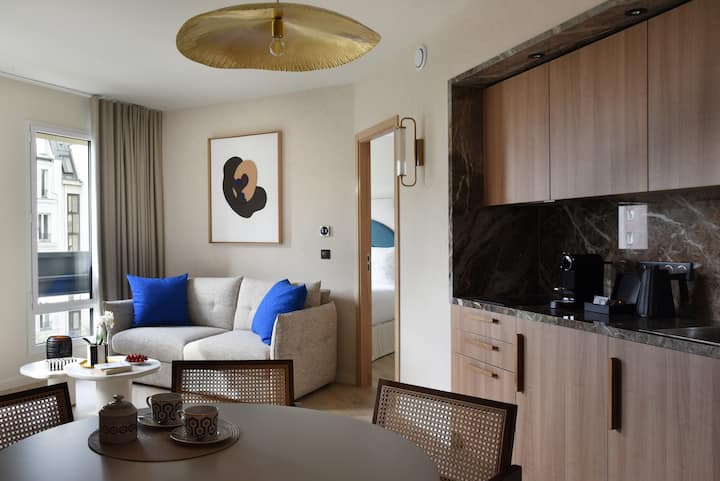 Escapade Parisienne & Confort Hôtelier 4 éToiles - Saint-Ouen