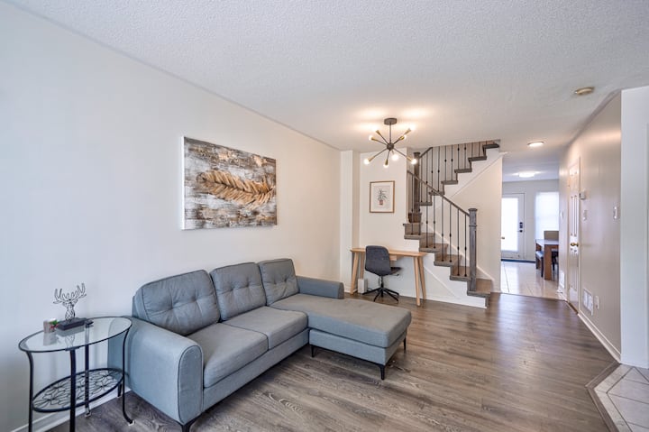 Modern Townhouse Yonge St 3 Beds In Richmond Hill - Vaughan