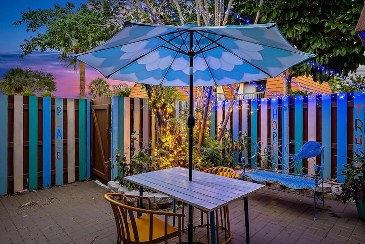 Seaside Serenity Coastal Retreat - Jupiter, FL