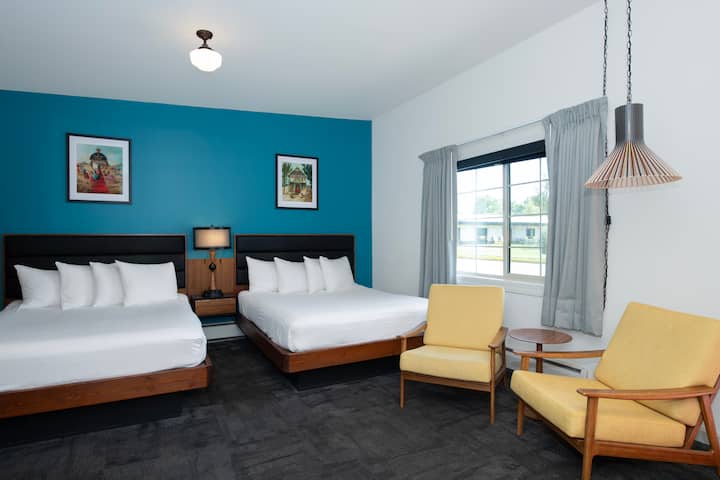 Experience A Classic Motel In The Heart Of Bozeman - Bozeman, MT