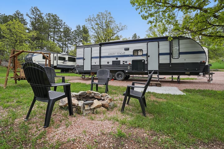 The Grey Wolf - Camper By Mount Rushmore/custer Sp - Keystone, SD
