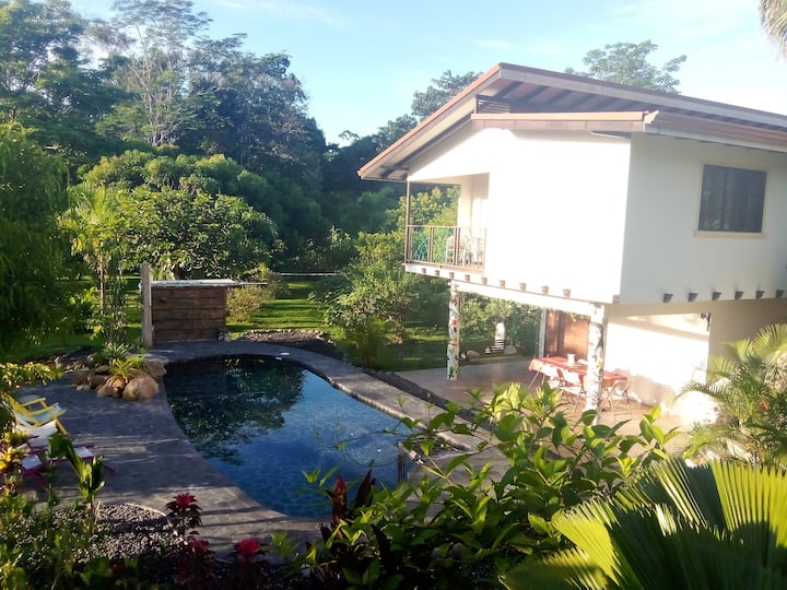 La Madriguera - Costa Rica