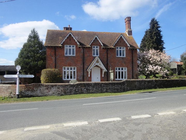 Farmhouse In The Heart Of The New Forest - Southampton