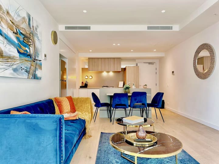 Heart Cbd 1 King +1 Queen Bed - Melbourne