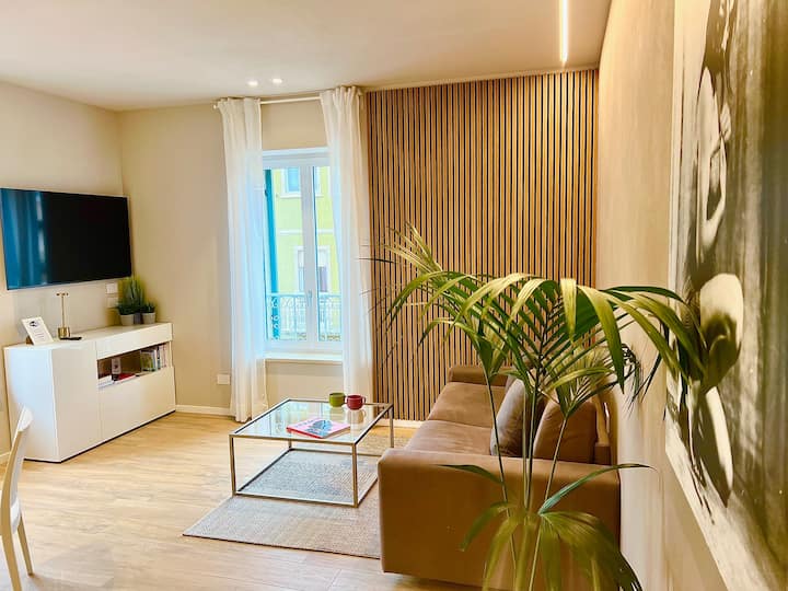 Palazzo Betteloni - Appartamento Con Balcone - 4b - Bardolino