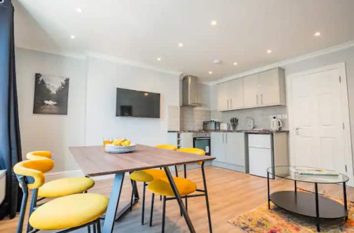 Host & Stay | Bridge Street Penthouse Apartment - Evesham