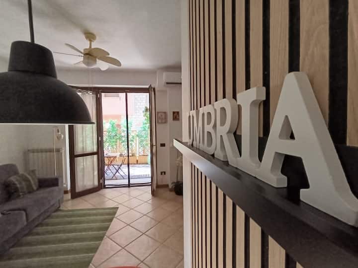 Confortevole Bilocale Con Ampio Terrazzo - Terni
