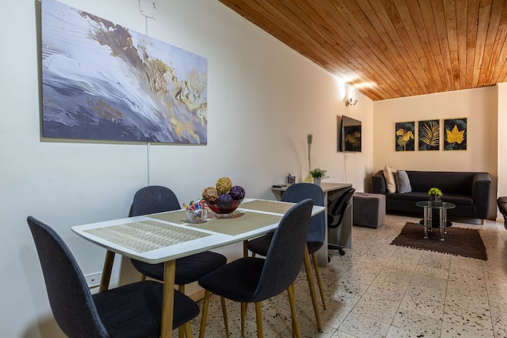 Apartamento Grande Y Cómodo Para Viajar O Trabajar - 麥德林