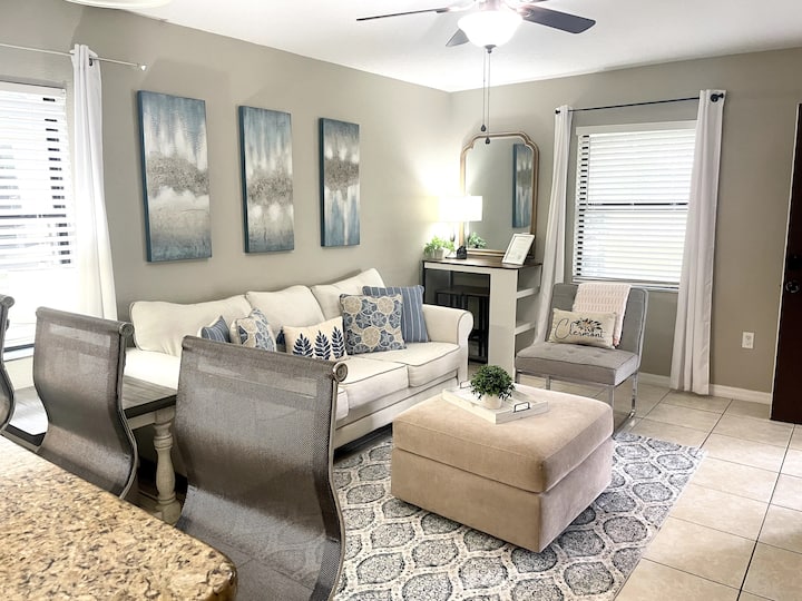 Cozy Downtown Suite In The Heart Of Clermont 801 - Clermont, FL