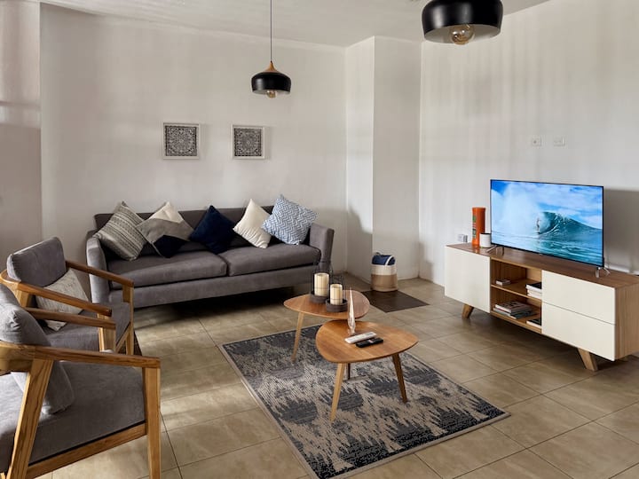 Wolf | A Cozy Family Retreat With All The Comforts - Galápagos Islands