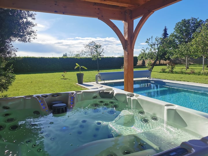 Gîte Du Domaine De Brousse, Spa & Piscine Privés - Bergerac