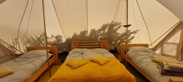 Ingerichte Tent Met Extern Privé Badkamer - Aagtekerke