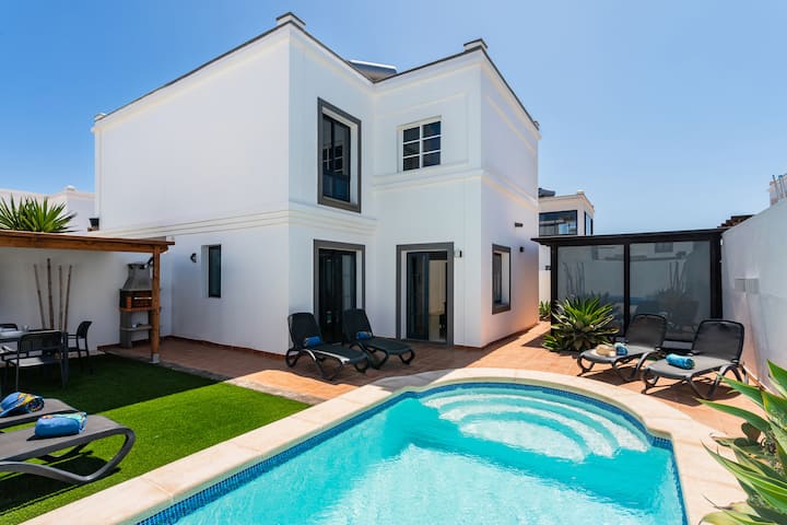 3 Bedroom House With Heated Pool And Wi-fi. - Playa Blanca, Las Palmas, España