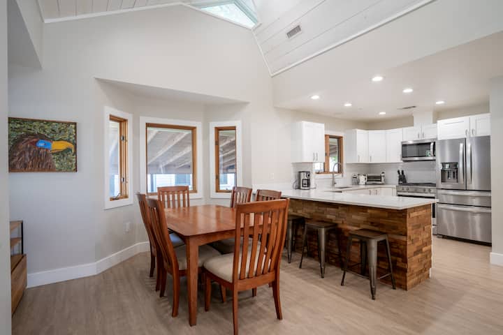 2 Houses 1 Property! Bungalow/craftsman - Austin, TX