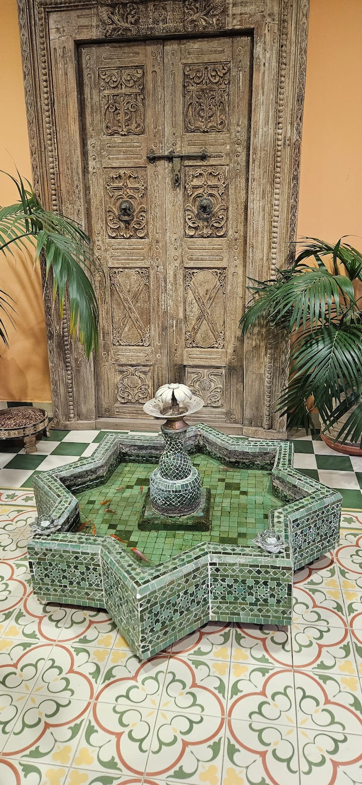 Benissa: Habitación 4p Con Restaurante Y Cafetería - Teulada