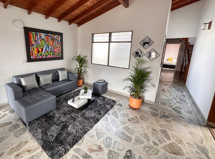 Excelente Ubicación Unicentro - Medellín