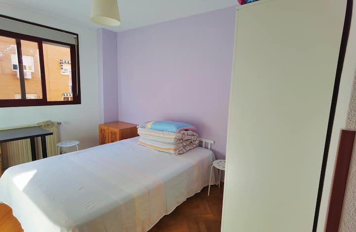 Amplia Habitación Y Luminosa - Getafe