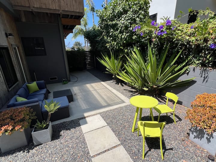 Magical Ocean Park Getaway - Venice Beach