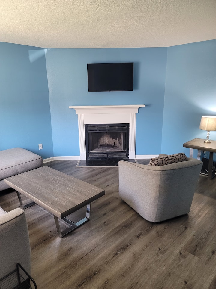 Sky Blue Bungalow - Conyers, GA