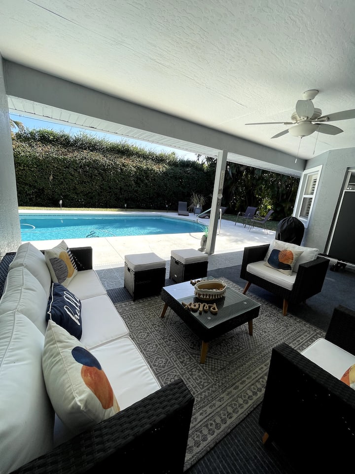 Beach Getaway Private Pool Home - Sebastian, FL