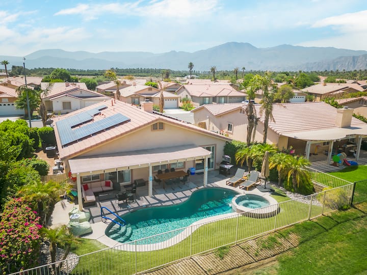 Indio Oasis With Games, Pool, And Fire Pit - Indio, CA