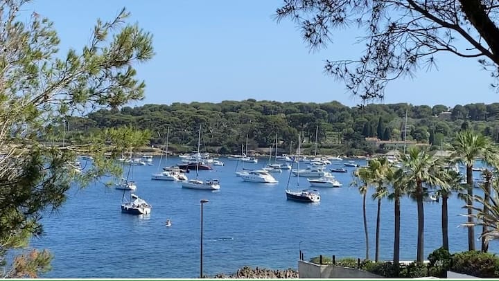Cap D’antibes Garoupe Pied Dans L’eau Piscine - Antibes