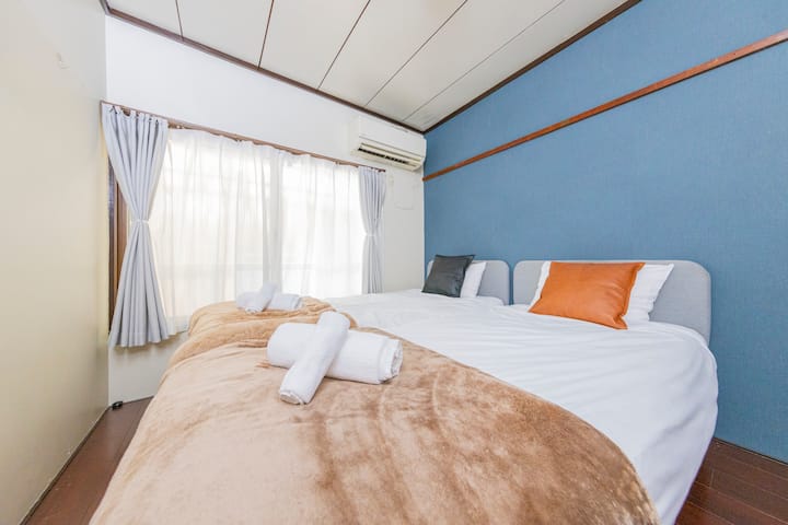 Close To Shibuya Sta.  Small & Old Room - Harajuku