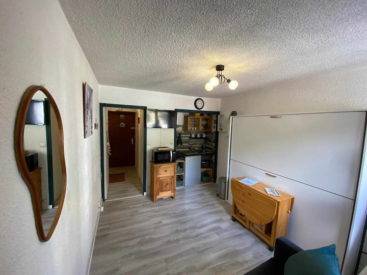 Studio Rénové Avec Local à Ski - Serre Chevalier - Chantemerle
