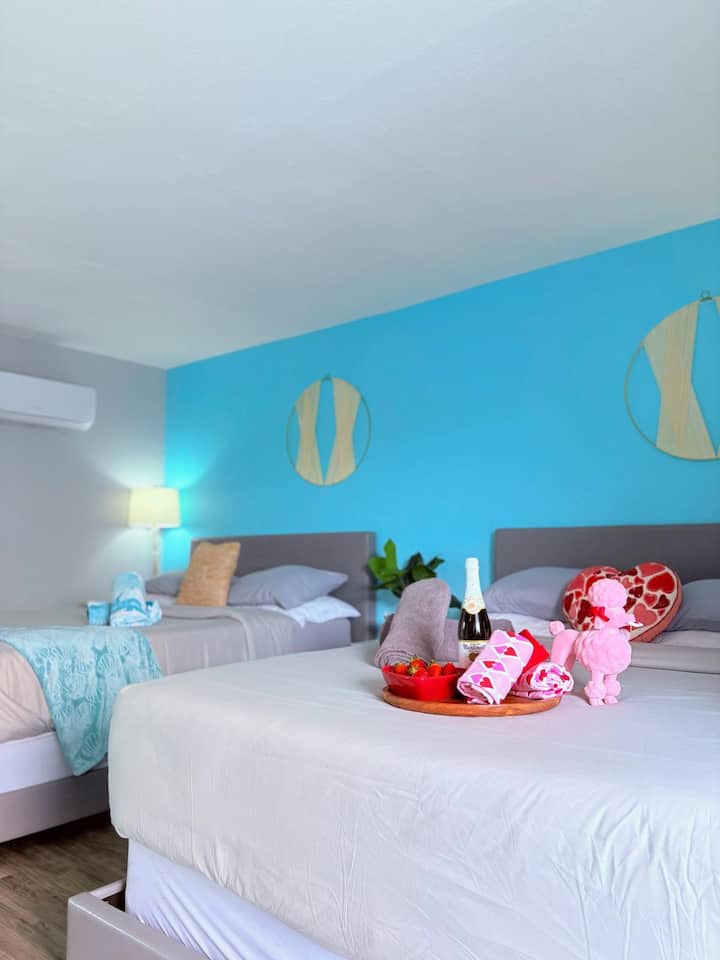 1915 Beach Club- Sunset Suite 7 - Daytona Beach, FL