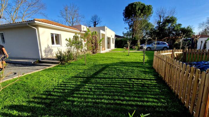 Maison Au Calme Avec Jardin - Saint-Médard-en-Jalles