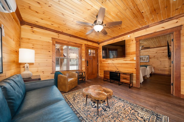 Best Cottage 04, 2x Queen Lux Suite Full Kitchen - Hot Springs, AR