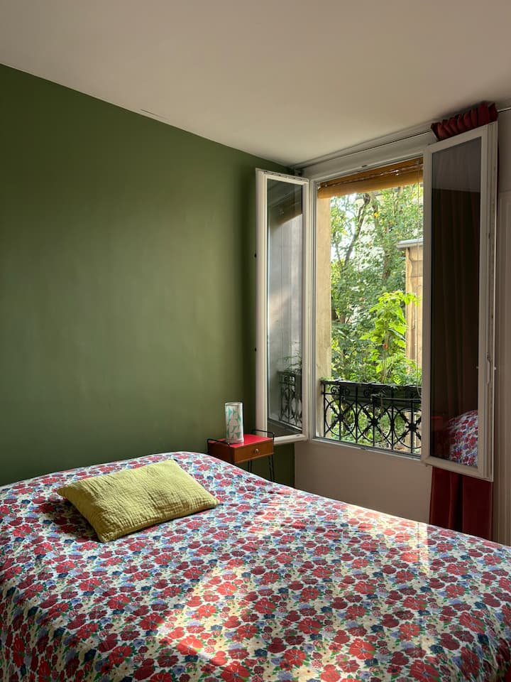 Charming Nest, Peaceful Location - Párizs