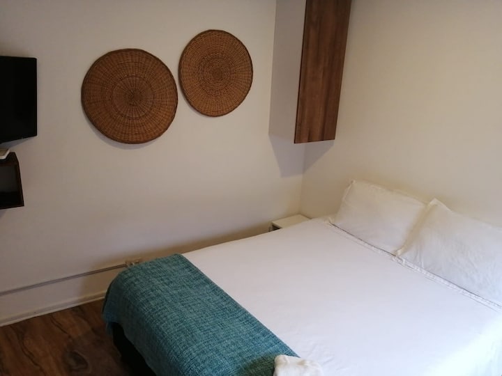 204 Lindo Apartamento En La Macarena Con Patio - Restrepo