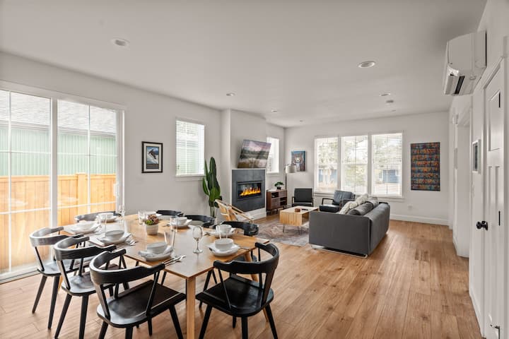 Old Mill Villa | Hot Tub, Sauna+private Guest Home - Bend, OR