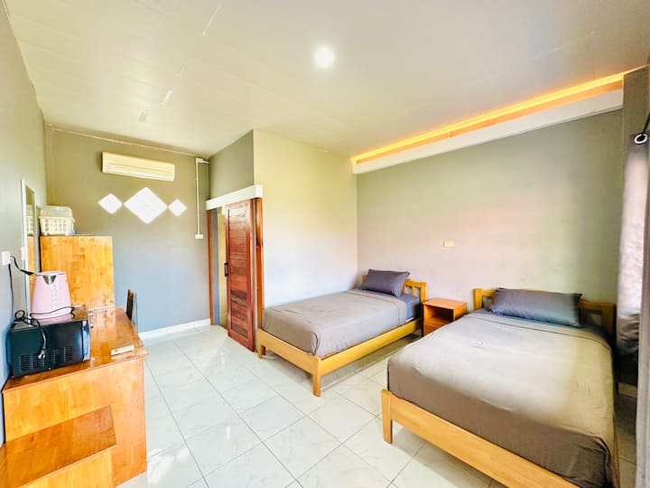 Ac Studio Room Balcony(2 Beds)+beach 2 Mins Walk. - Ko Pha Ngan