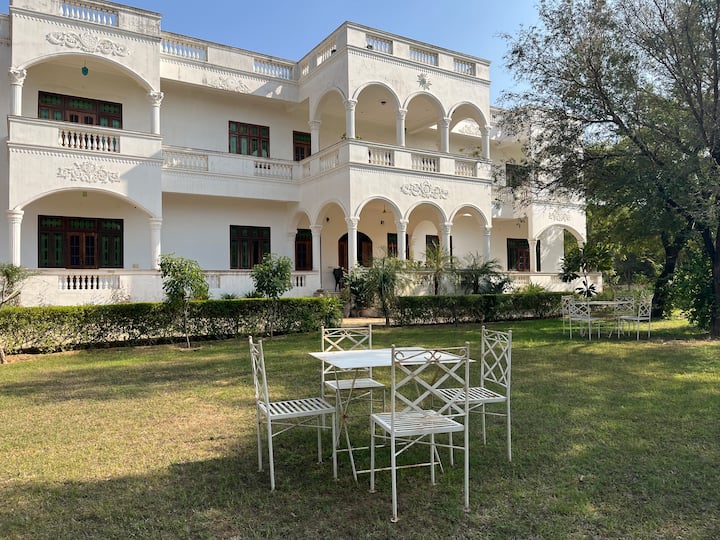 Talabgaon Bagh - Shri. Mayur Villa - Jaipur