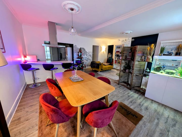 Centre De Dinan, Espace Et Elégance - Dinan