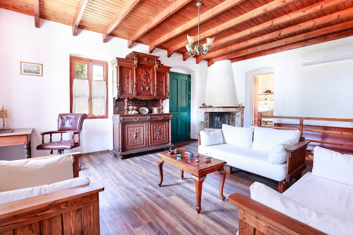 Unique Kefalonian Vintage Home - Fiskardo