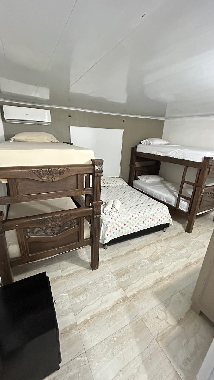 Apt. Familiar, Bien Ubicado, amplio, cómodo 101 - Airbnb