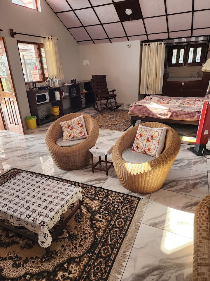 Entire Floor With Big Living Space In Farmhouse - Dharamshala