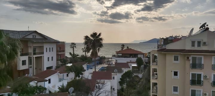 ÇAlış Plajı'nda Deniz Manzaralı Daire - Çalış Beach