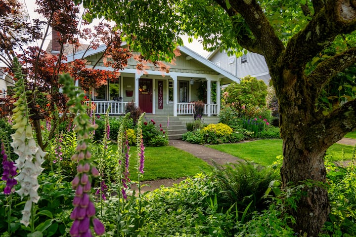 Charming Home, Wonderful Neighborhood! - Portland, OR