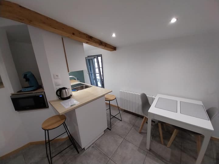 Joli Studio Avignon Intra-muros - ibis budget Avignon Centre